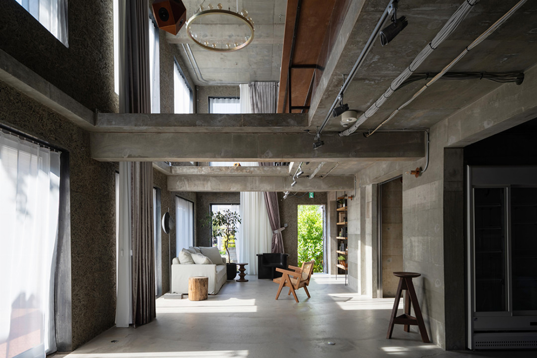 Blend Studio - CONTENTS @ studio DATA BASE by POWER PAGE - COMMERCIAL PHOTO